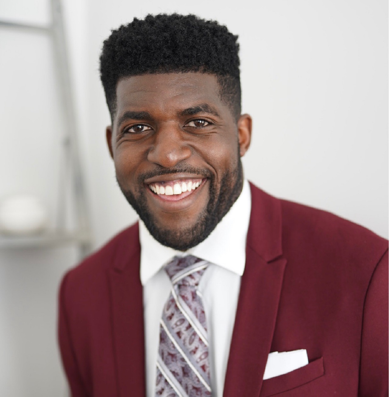 Sucesso de vendas nos EUA, livro de ex-atleta Emmanuel Acho chega ao ...