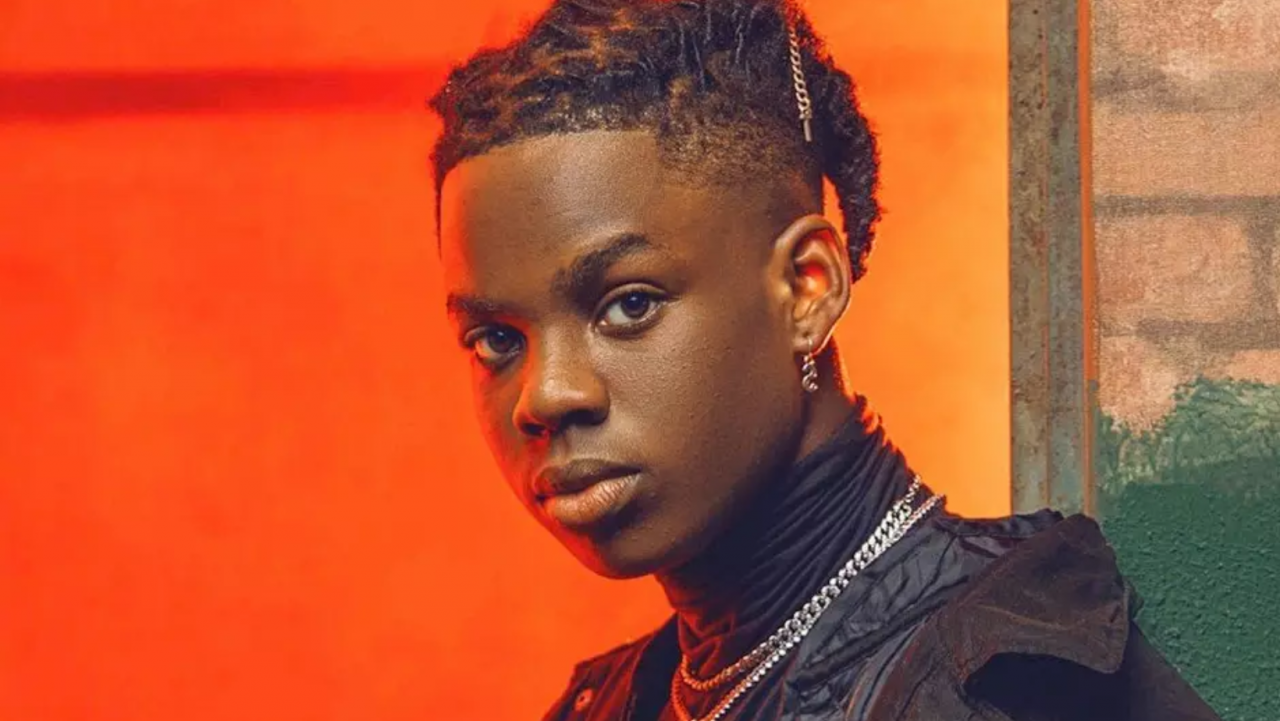 Cantor nigeriano Rema se torna o primeiro artista africano a atingir a ...