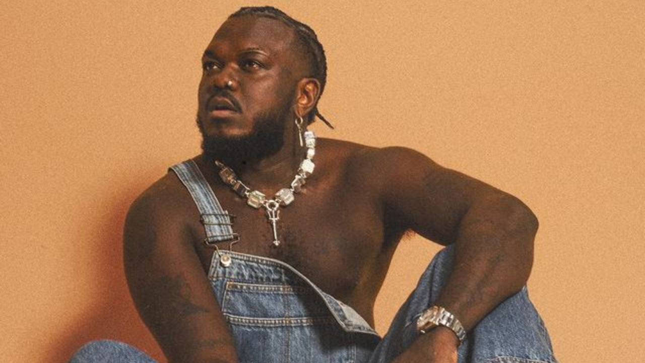 Mais romântico e mais leve, Djonga lança o álbum 'Inocente Demotape ...