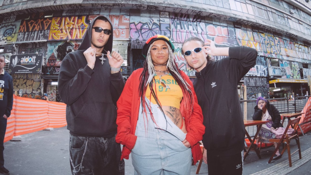 MC Taya lança novo single e toca no The Town | Trace.tv Brasil